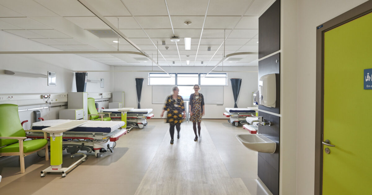 Airedale Acute Assessment Unit / P+HS Architects